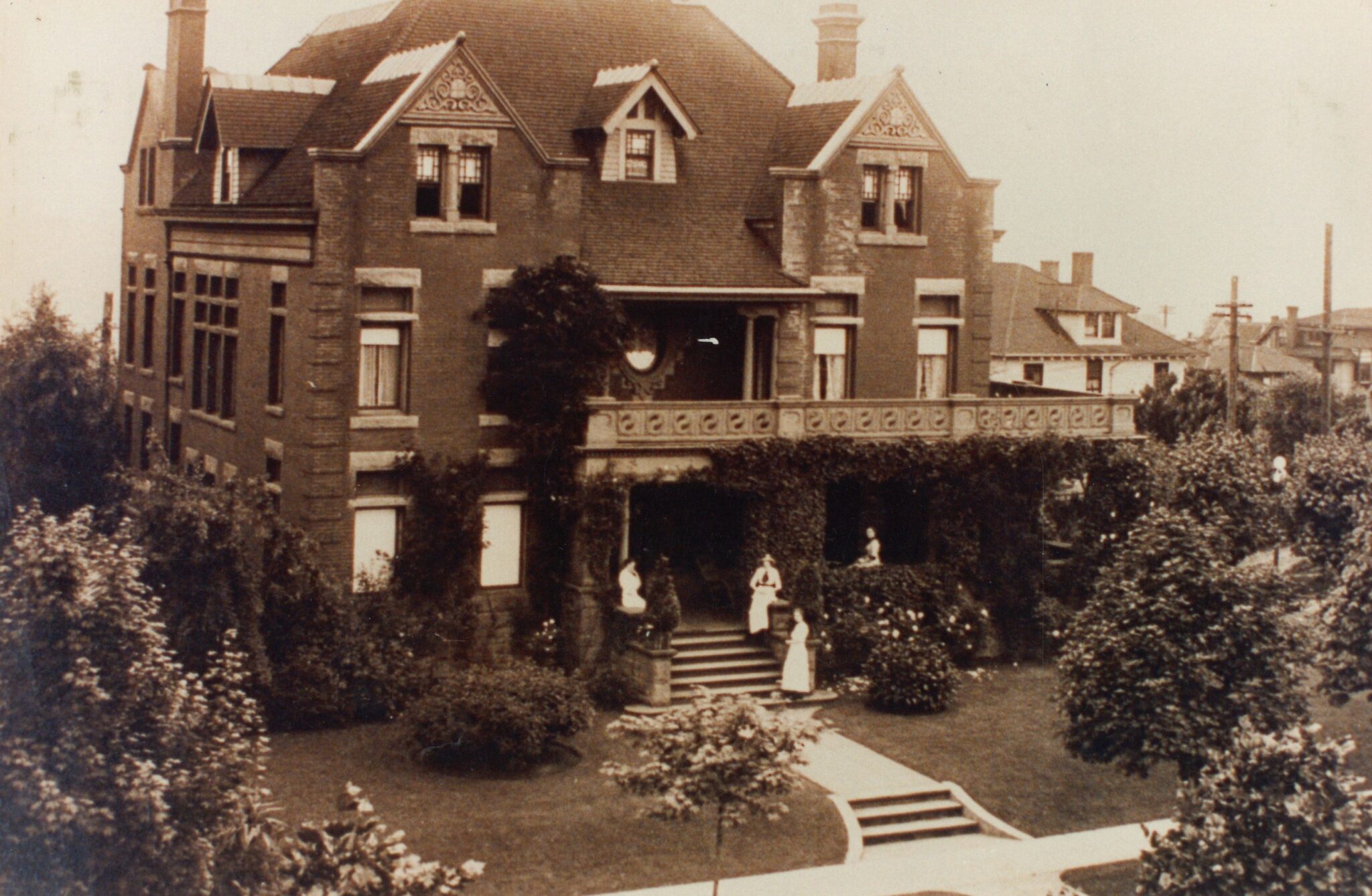 History - Seattle Moore Mansion